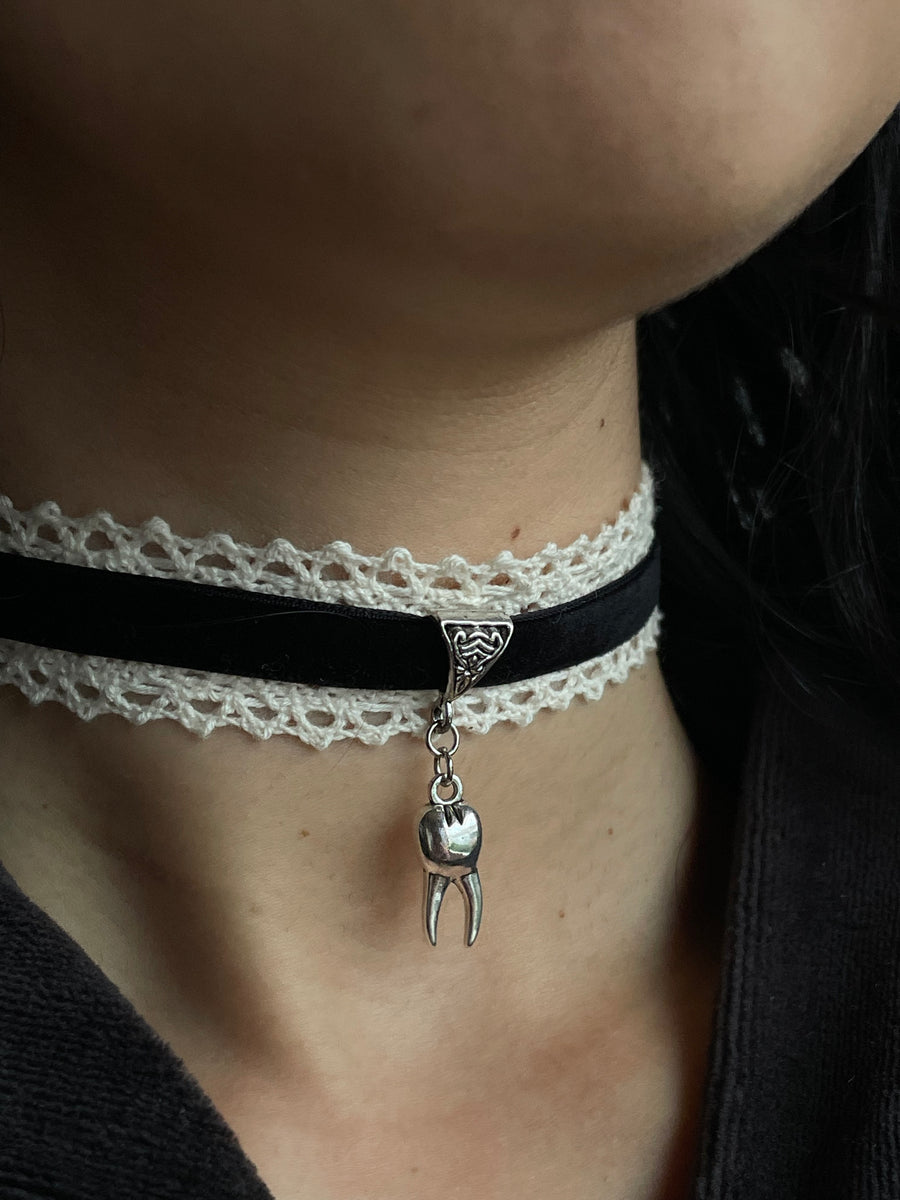 Teeth Choker – Salammoniac Crafts